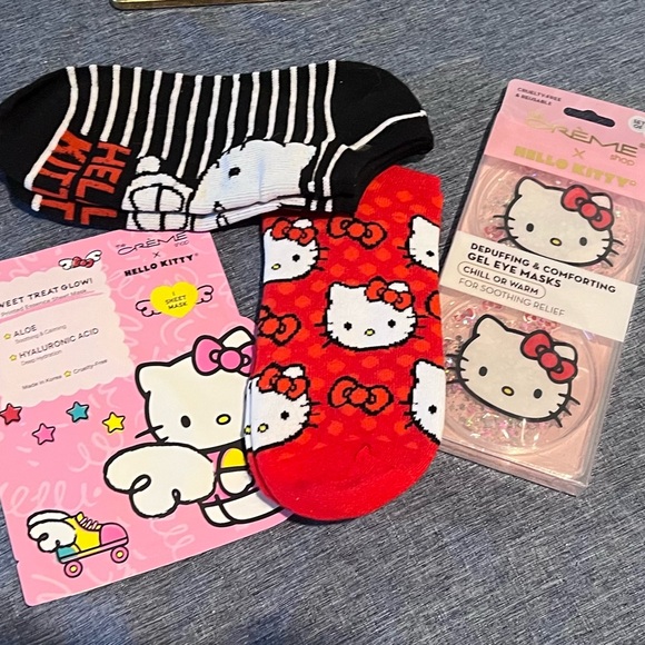 Sanrio | Accessories | Hello Kitty 5 Pc Bundle Nwt 2 Pr Socks Face Mask ...